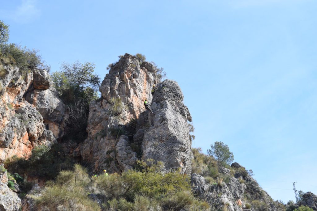 Emergencias estabilización de taludes en carretera | Grupo Desnivel